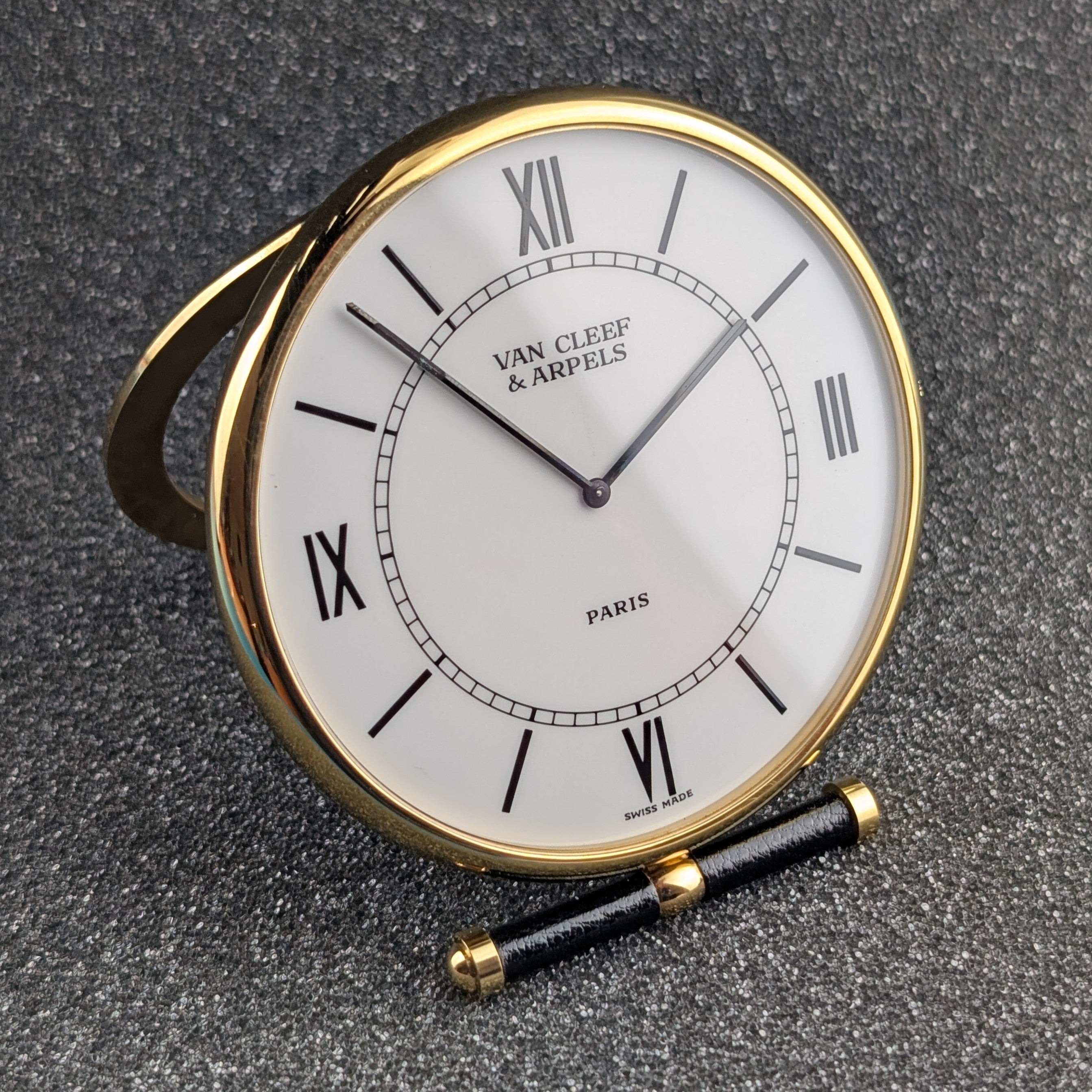 Van Cleef & Arpels Paris Alarm Clock – Astiegan Watches